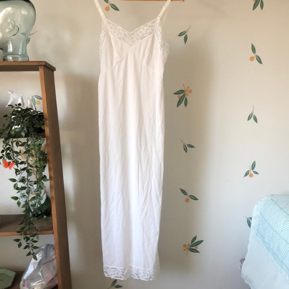 Intimates & Sleepwear | Vintage Antron Iii White Lacy Night Gown | Poshmark